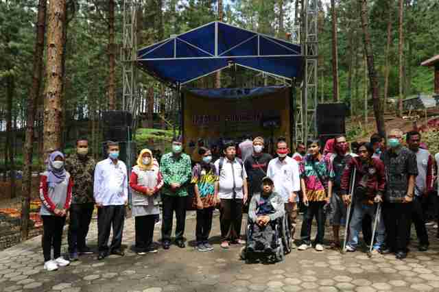 Pekerja Sosial Masyarakat Ujung Tombak Pemecah Masalah Kesejahteraan ... Pekerja Sosial Masyarakat Ujung Tombak Pemecah Masalah Kesejahteraan ...