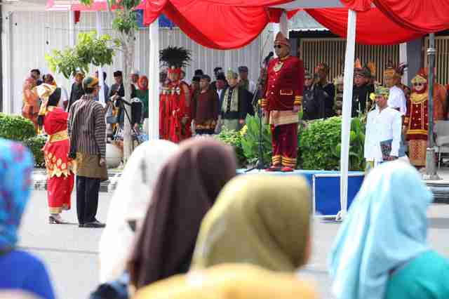 Peringati Hari Sumpah Pemuda dengan Busana Adat Nusantara - BEENEWS.ID