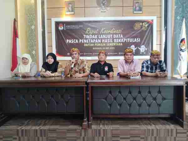 Rapat Koordinasi Tindak Lanjut Data Pasca Penetapan Hasil Rekapitulasi
