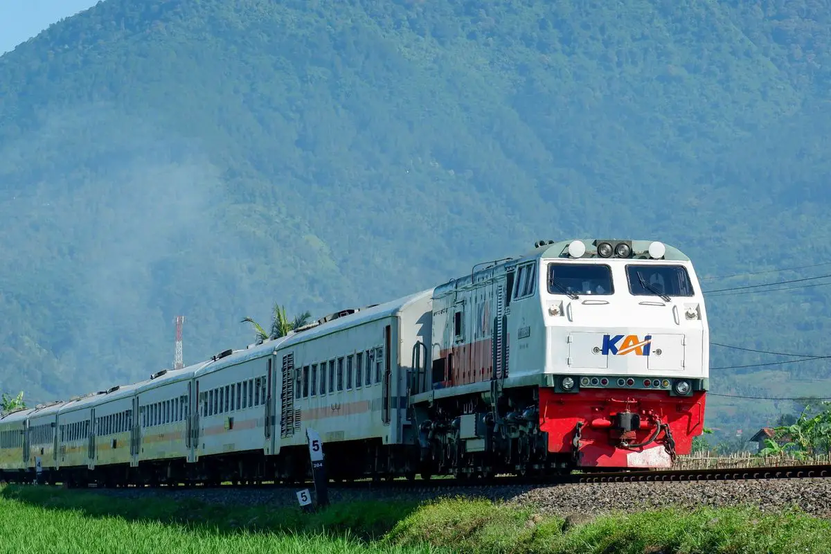 Perjalanan Kereta Api Lebih Cepat dan Nyaman Mulai 2025, Cek Jadwal Barunya di Sini - BEENEWS.ID